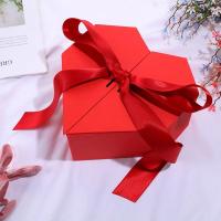 China Cosmetics Skin Care Gift Box Red Heart Shape Boxes Cardboard Paper for sale