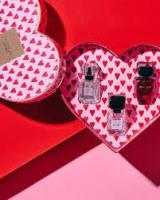 China 30ml Bottle Packaging Perfume Box Lip And Base Black OEM for sale