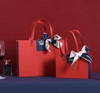 China Gift Luxury Christmas Box Packaging Red Box With Handle for sale