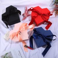 China 14x15.5x6cm Cosmetic Box Packaging Red Heart Shaped Boxes With Satin Silk for sale