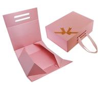 China Collapsible Paperboard Paper Packaging Foldable Gift Box With Magnets for sale
