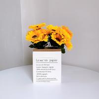China Custom Gift Packing Paper Bag Flower Packing Paper Bag Matte Capping for sale