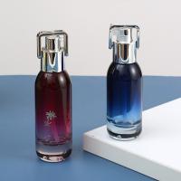 China Facial Cleanser Green Blue Glass Serum Bottle with Silver Pressure Pump 15ml 30ml 50ml Cosmetic Packaging Luxury Design for sale