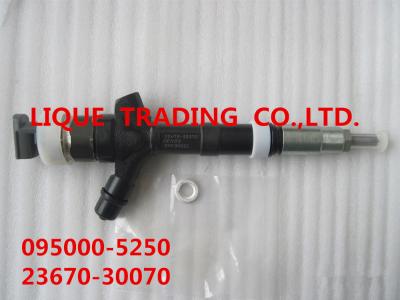 China DENSO CR Common Rail Injector 095000-5250 5251 for Toyota 23670-30070 1KD-FTV for sale