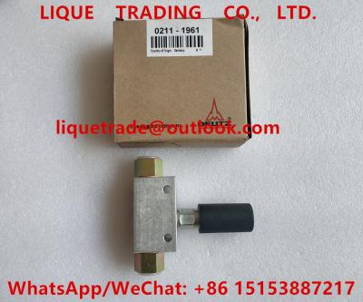 China Deutz Supply Pump 02111961 0211-1961 Hand Oil Pump 2447222126 Genuine New for sale