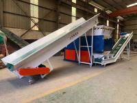 China Oil Fuel Burning Waste Incinerator 50-5000kg/H Processing Capacity For Industrial Waste Management for sale