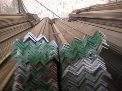 China Hot Rolled 304 Stainless Steel Angle Bar 25x25x3mm to 100x100x12mm with Hotel Surface Finish for sale