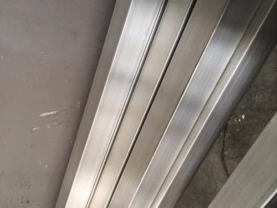 China EN 1.4372 1.4301 Bright Polished Stainless Steel Square Pipe Welded SS Tube 20x20mm 1.5mm Wall for sale