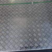 China SUS 304 Stainless Steel Checkered Plate NO.4 Finish Anti Slip Diamond Embossed Sheet 1220x2440mm for sale