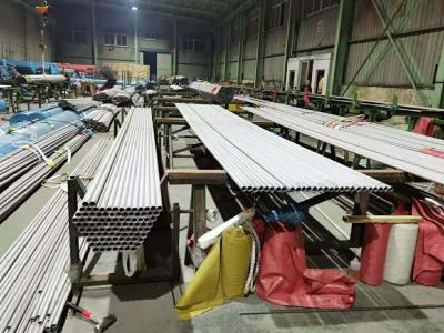 China TP304 TP316L Stainless Steel Seamless Pipe DN6-DN400 0.5-60mm Wall Thickness for sale