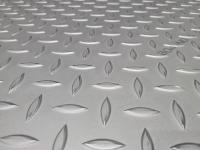 China 304 Stainless Steel Checkered Plate 2mm-12mm Anti Slip Diamond Embossed Sheet for sale