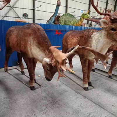 China Outdoor Waterproof Life Size Elk Statue Adult Age With Realistic Sound for sale