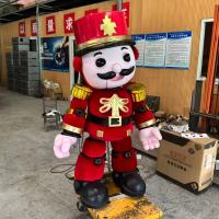 China Realistic Animatronic Christmas Decoration Singing Cartoon Nutcracker Model for sale