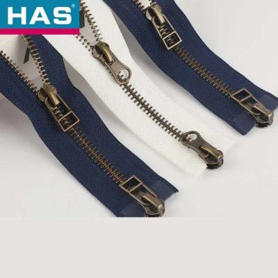 China Two Way Open End Brass Plated Bronze Y Teeth Zipper Double Auto Lock Slider For Coats for sale