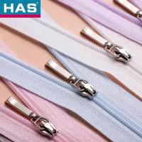 China Nylon Zippers For Business Teeth Run Smoothly In Any Color for sale