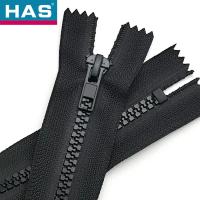 China Budget-Friendly Resin Plastic Zippers for Clothing Lightweight Sturdy for sale