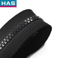 China Budget-Friendly Resin Plastic Zippers for Clothing Lightweight Sturdy for sale
