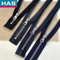 China Jacket Zipper 5 With Metallic Metal Teeth And 3 Tape In 15cm Close End Design for sale