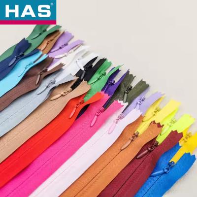 China Semi Auto Lock 3# Nylon Coil Zipper Cycling Pocket Zipper Close End Nylon Sport for sale