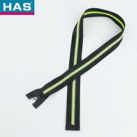 China Plastic Puller Two Tone Oiled Resin Zipper For Jacket Luggage And Denim Pants for sale