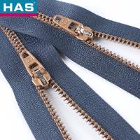 China Lightweight 3 Plastic Slider Zipper For Garments Or Jeans Copper Imitation Design for sale
