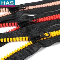 China Durable Resin Wave Tooth Creative Zipper In Various Colors Lightweight And Convenient For Clothing for sale