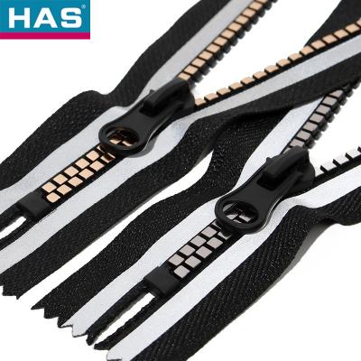 China Reflective Two-Color Square Rubber Teeth Resin Pull-Tab Closed-End Zipper Plastic Puller Sample for sale