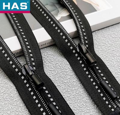 China Nylon Reflex Inlay Sports Casual Wear Silver Reflective Strip Zipper for Garment for sale