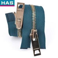 China Custom Two-Way Separator Rainbow-Colored Teeth Metal Zipper for Garment for sale