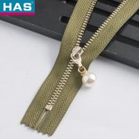 China Garment Or Bags Fashionable Zippers High Gloss Pearl Drawstring Pendants for sale