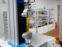 China Programmable Tensile Tester Machine Computerized Single Column Controllable for sale