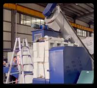 China 1000kg/Hr CE Plastic Squeezing Dryer Machine for PP Big Bag Recycling with 3-5% Moisture Content for sale