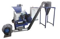 China Automatic Plastic Squeezing Dryer Machine with 300-1200 kg/hr Capacity and 3-5% Moisture Output for sale