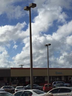 China Single Arm Q235 Steel Street Light Poles With Solar Panel for sale