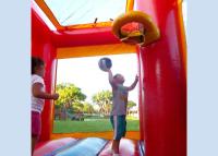China Frozen Inflatable Bouncy Castle 7 in 1 with Slide Obstacles 610g PVC for sale