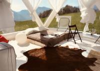 China Clear PVC Inflatable Camping Tent 5.0x4.5m with Airtight Frame for Family Outdoor Tours for sale