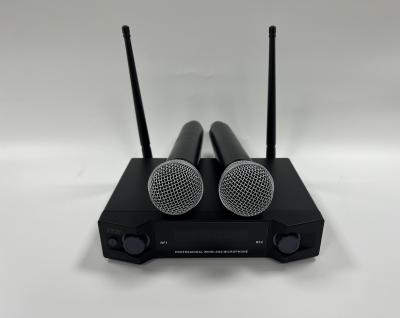 China Handheld Microphone LCDTwo Handheld Mic Conference UHF Wireless Microphone System for sale