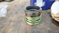 China Carrier 5h40 5h120 Compressor Shaft Seal Single Spring Mechanical Seal For Auto Spare Parts for sale