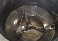 China Castor Wheel Plastic Mixing Machine , 150 Kg/H Plastic Material Mixing Machine for sale