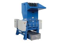 China Automatic Baiting Plastic Crusher Machine 200-280kg/H 22 Kw 600 R/Min High Strength for sale