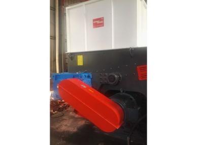 China Custom Color Plastic Shredder Machine 2400*1800*2450mm High Strength Steel Plate for sale