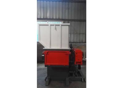 China High Efficiency Plastic Shredder Machine Anti Slip Manual Operation 600-800 Kg/H for sale