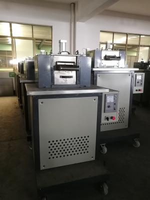 China 7.5KW Motor Plastic Cutting Machine 350kg/H Max Output Anti Corrosive Body for sale