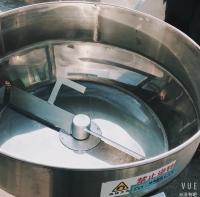 China Vertical Plastic Mixer Machine Capacity 150 Kg/H With Castor Wheel LDH-100 1.5kw for sale