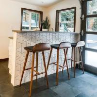 China NO Folded Modern Wood Bar Stool for Kitchen and Dining Room without Folding for sale