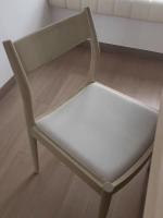 China Comfortable Cushion Solid Wood Dining Chair in Nature Popular Colors for Contemporary Restaurant for sale