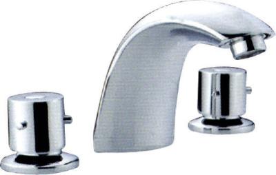 China Polished Chrome Deck Mount Tub Faucet for sale