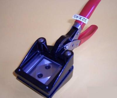 China Hand Operated ID Photo Cutter 32x40mm Passport Size Manual Photo Punch Cutter for sale