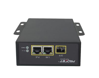 China Industrial PoE Media Converter Metal Case SFP Uplink PoE++ 95 W For Security Cameras for sale