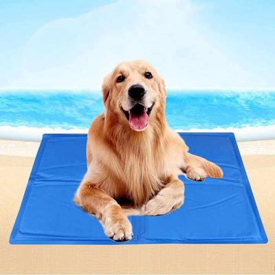 China Pet Blanket Cooling Dog Mat Comfortable Dog Bed Cooling Mat Famicheer Fashionable Solid Washable Waterproof Nylon for sale